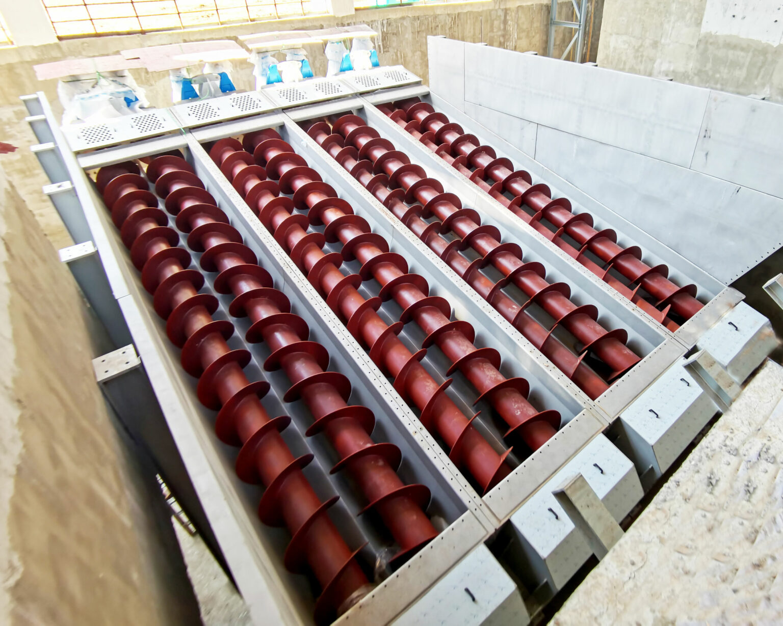WALKING FLOOR and FEED CONVEYOR – Meri